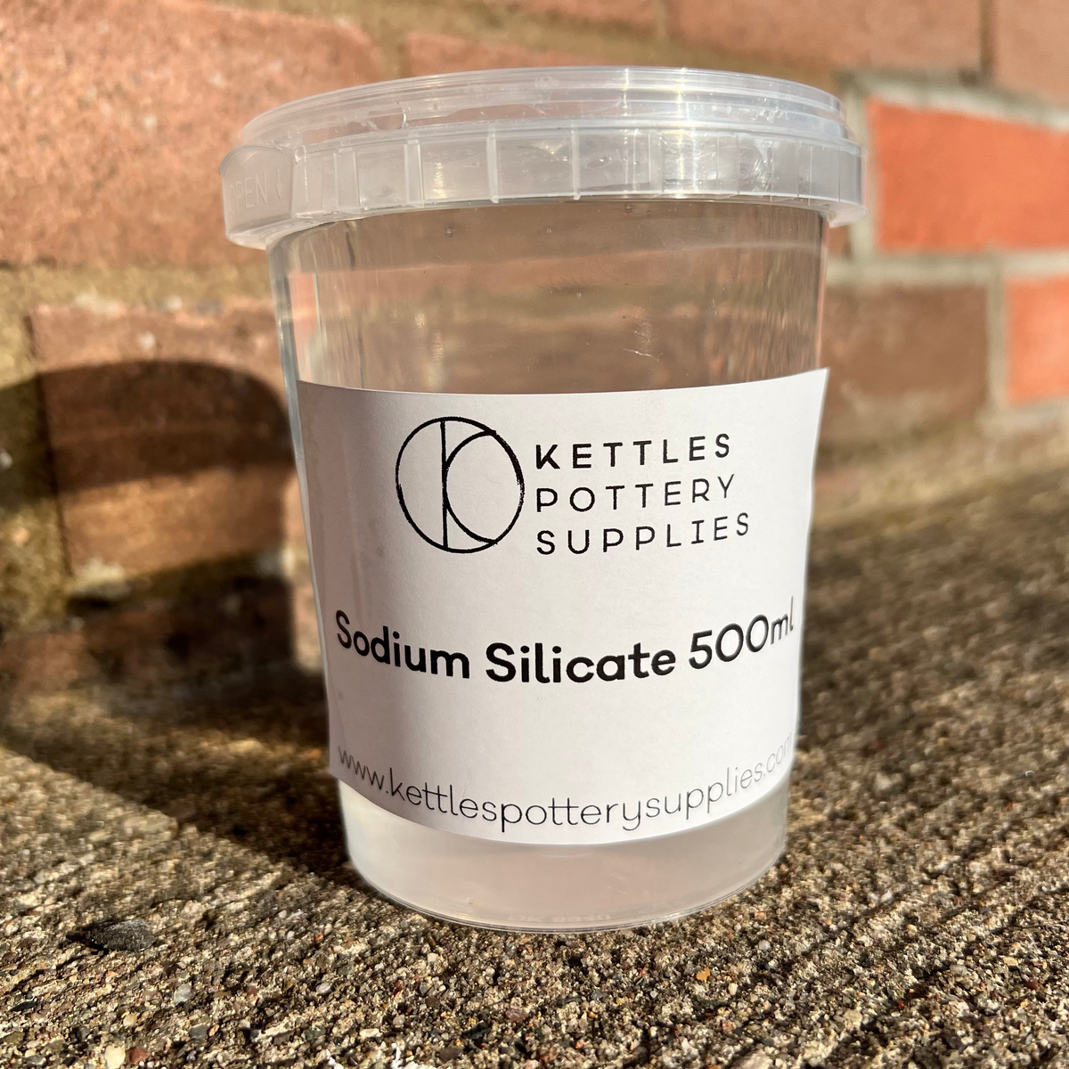 Sodium Silicate TW75 - Deflocculant - 500g – Kettles Pottery Supplies