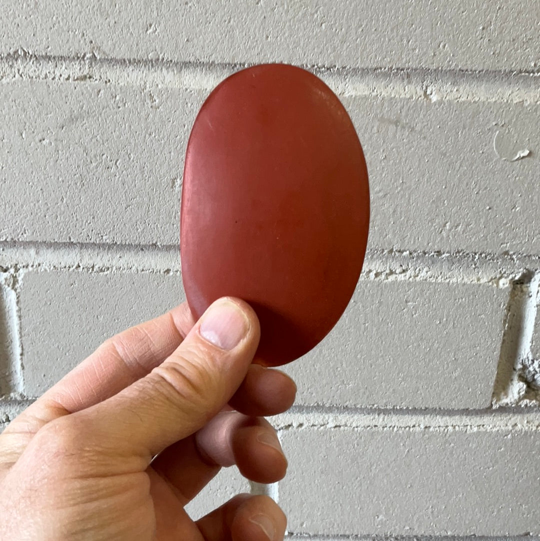 Small red rubber kidney – Kettles Pottery Supplies